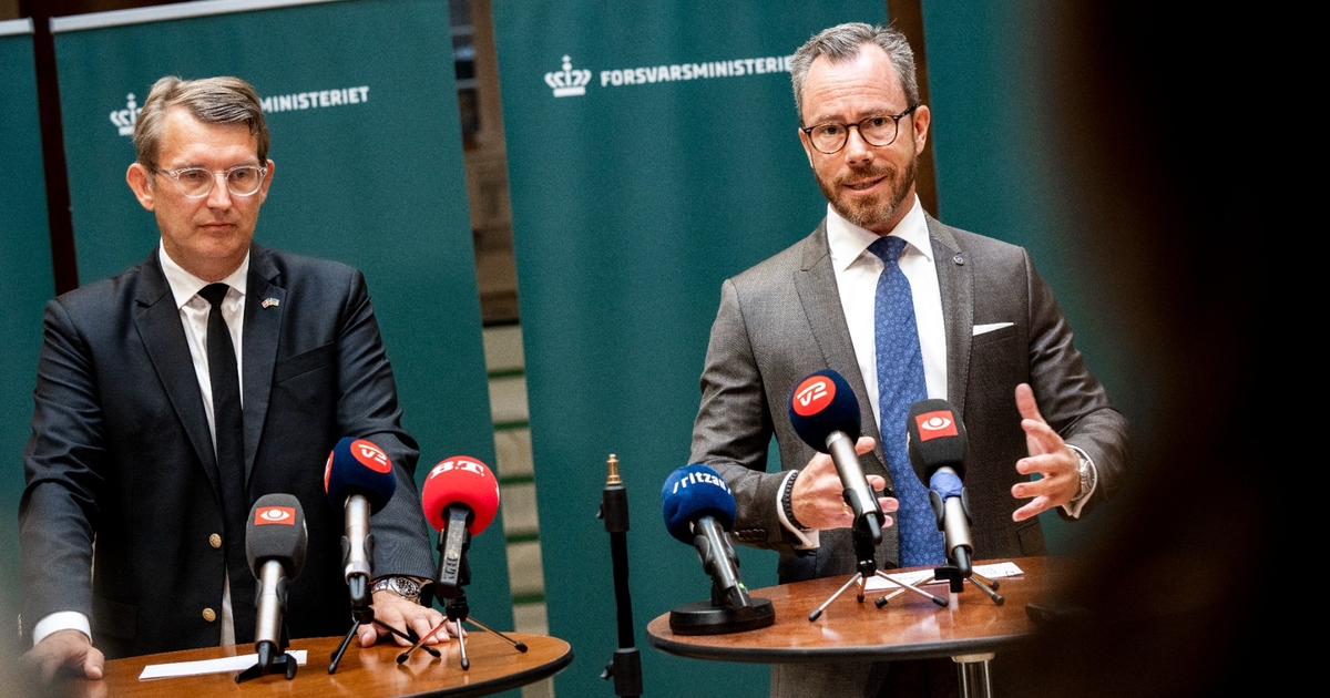 Forsvarsministeren skulle ikke videre, han skulle væk